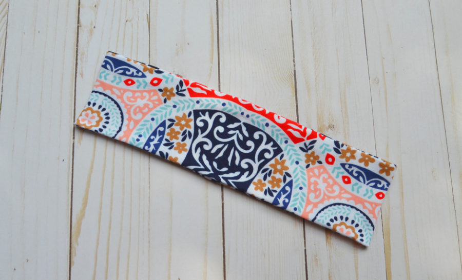 16 Fabulous DIY Headbands You Can Make for Cheap - Fabulessly Frugal