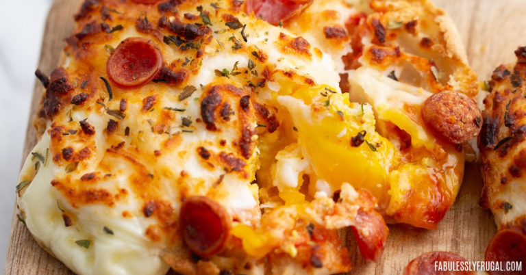 Mini Breakfast Pizzas Recipe - Fabulessly Frugal